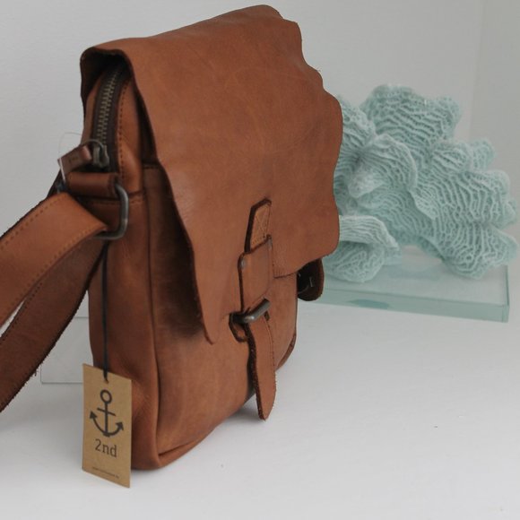 Harbour 2nd | Bags | Nwt Harbour 2nd Leather Crossbody Shoulder ...